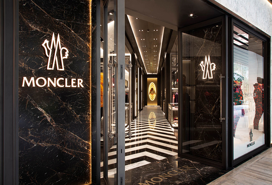 EMZone - Digital Signage Networks Control Panel